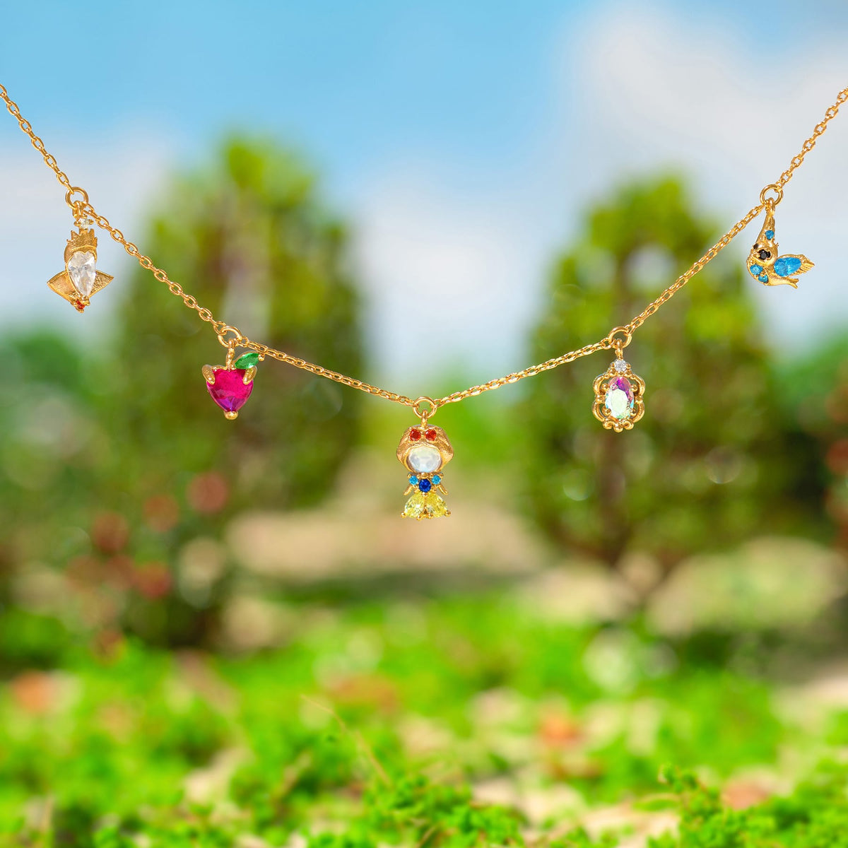Disney Princess Snow White Necklace – Girls Crew